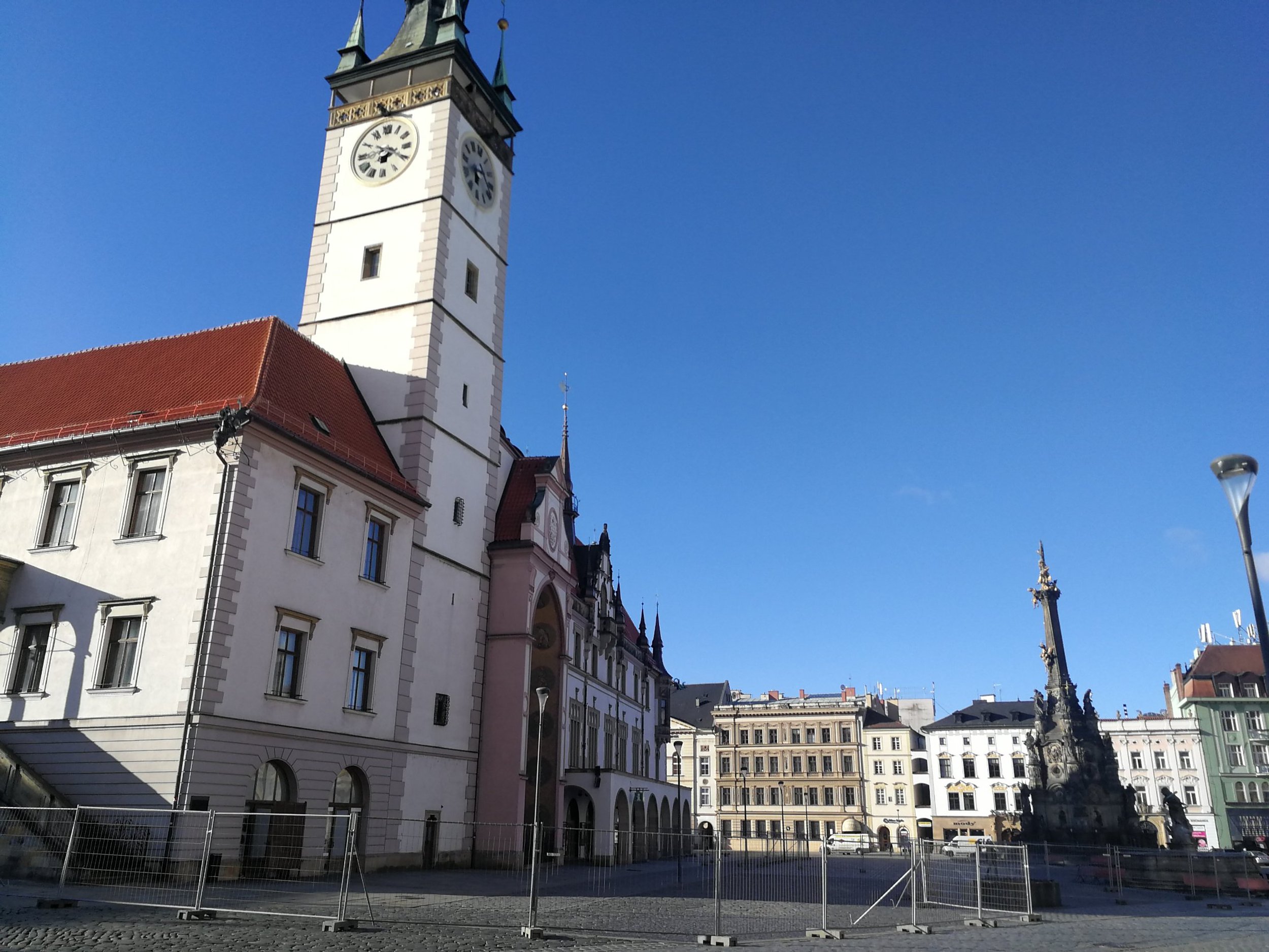 Oprava radnice startuje . Historická budova se dočká i slunečních hodin ...