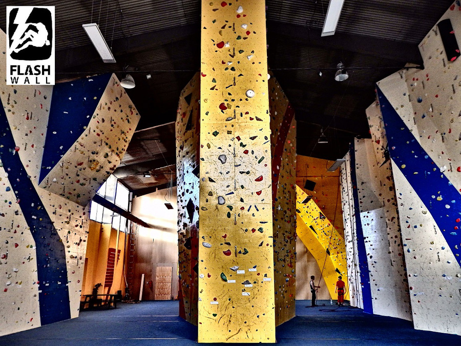 FLASH WALL - OLOMOUC.CZ